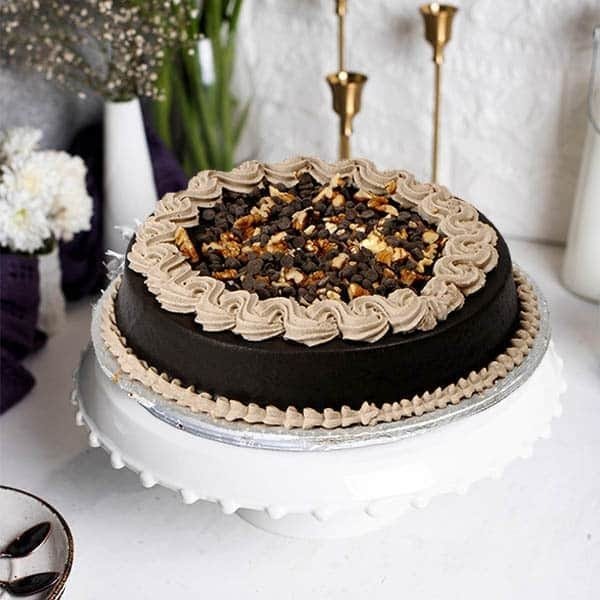 Walnut chocolate cake | Send Gifts To Pakistan | Giftoo No-1 Gift ...