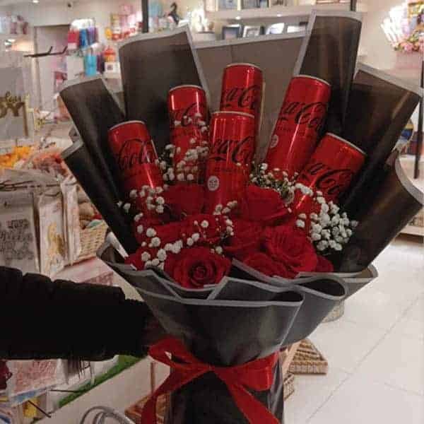 Bouquet for Coke Lovers | Send Gifts To Pakistan | Giftoo No-1 Gift ...